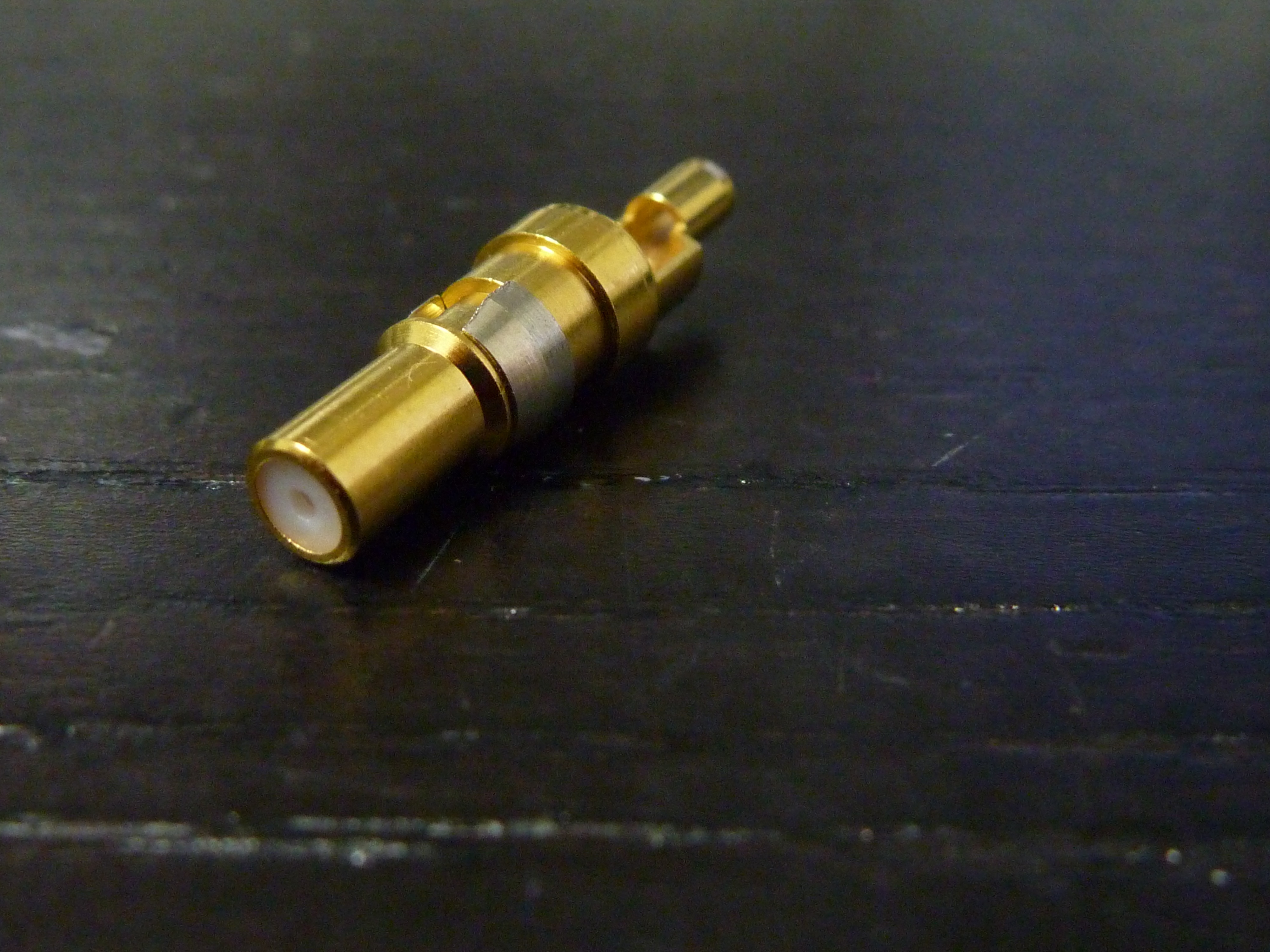 DIY 13W3 to VGA(D-SUB) adapter | KUBA